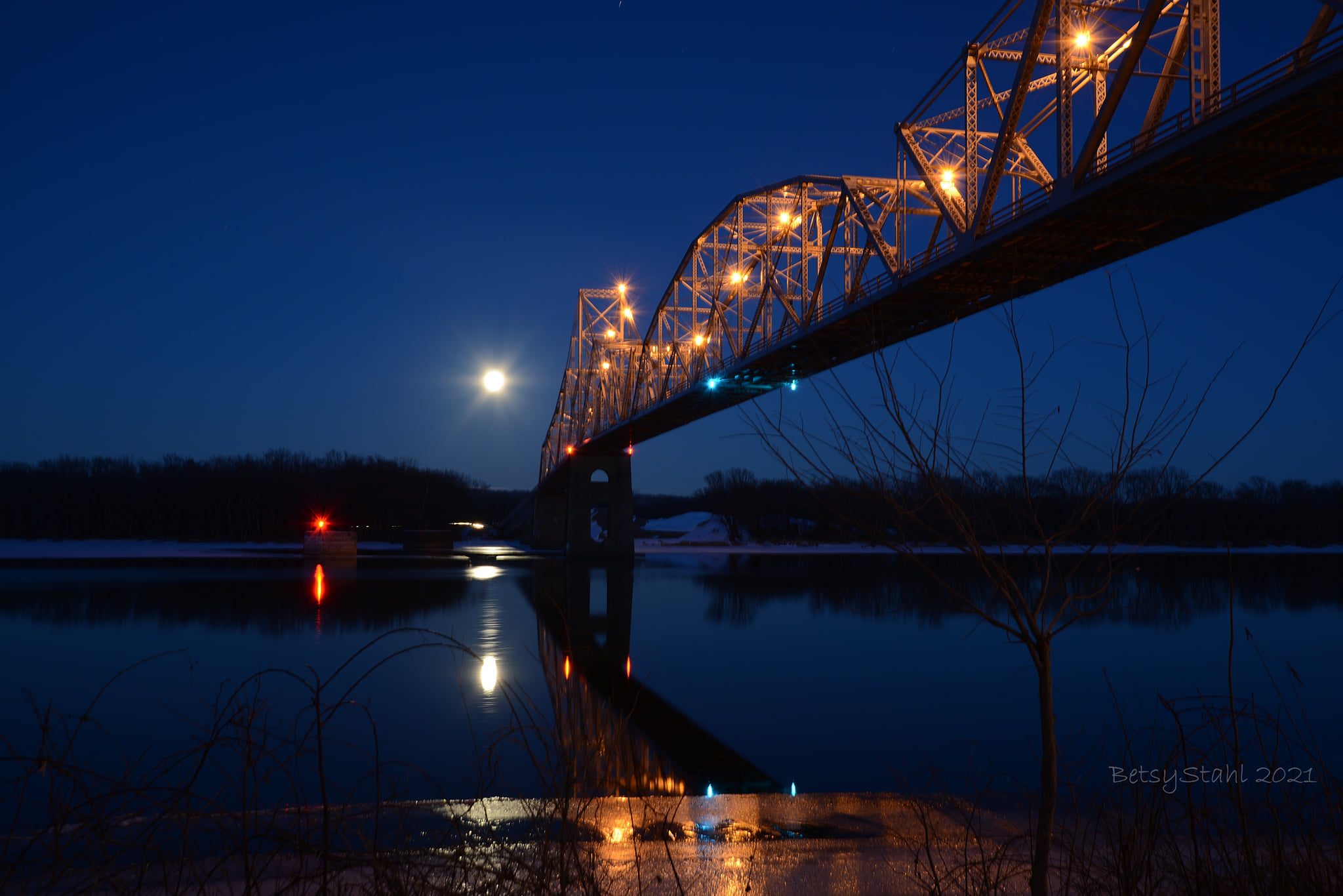 Industrial History: 1931 WI-82 Black Hawk Bridge over Mississippi River ...