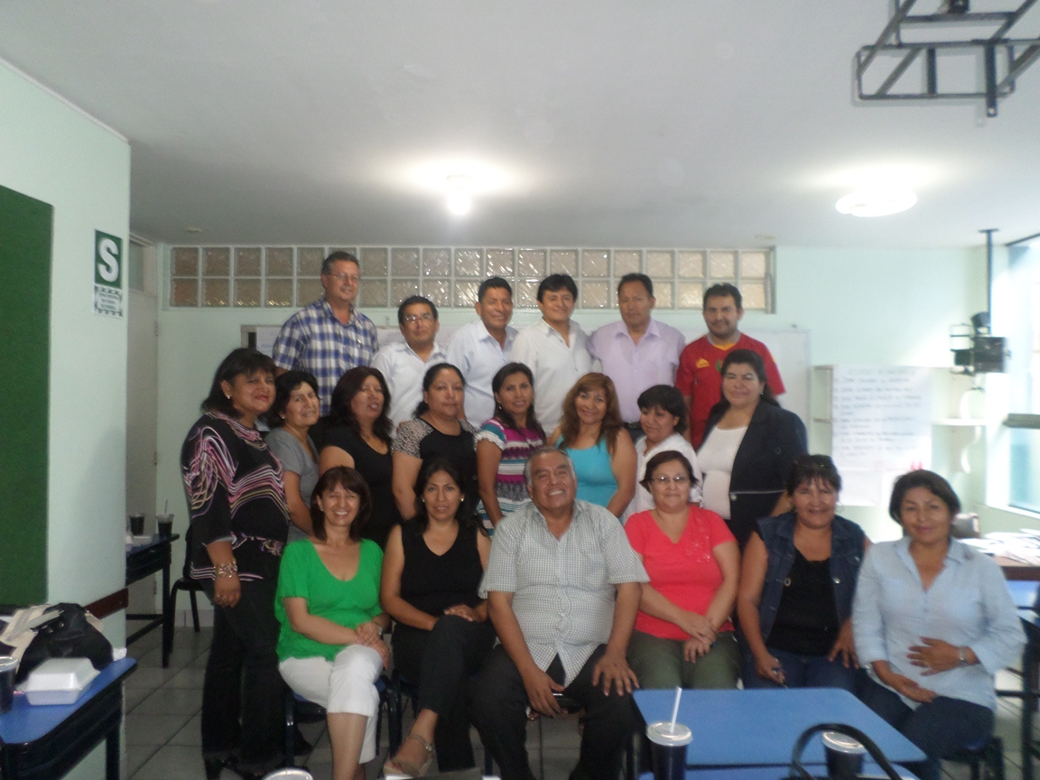 ALCIDES TORRES PAREDES: GESTIÓN ESCOLAR: nuevos desafíos