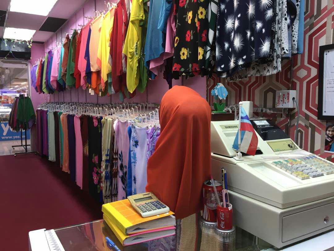 Perniagaan Kedai Pakaian Untuk Dilepaskan