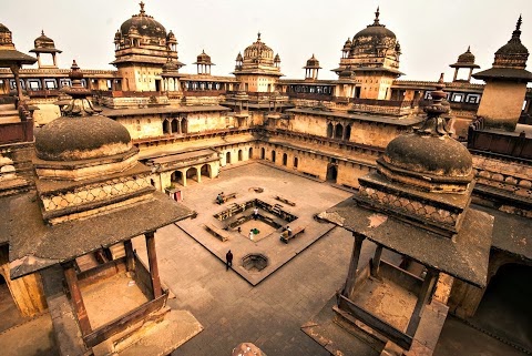 Akbari Mahal