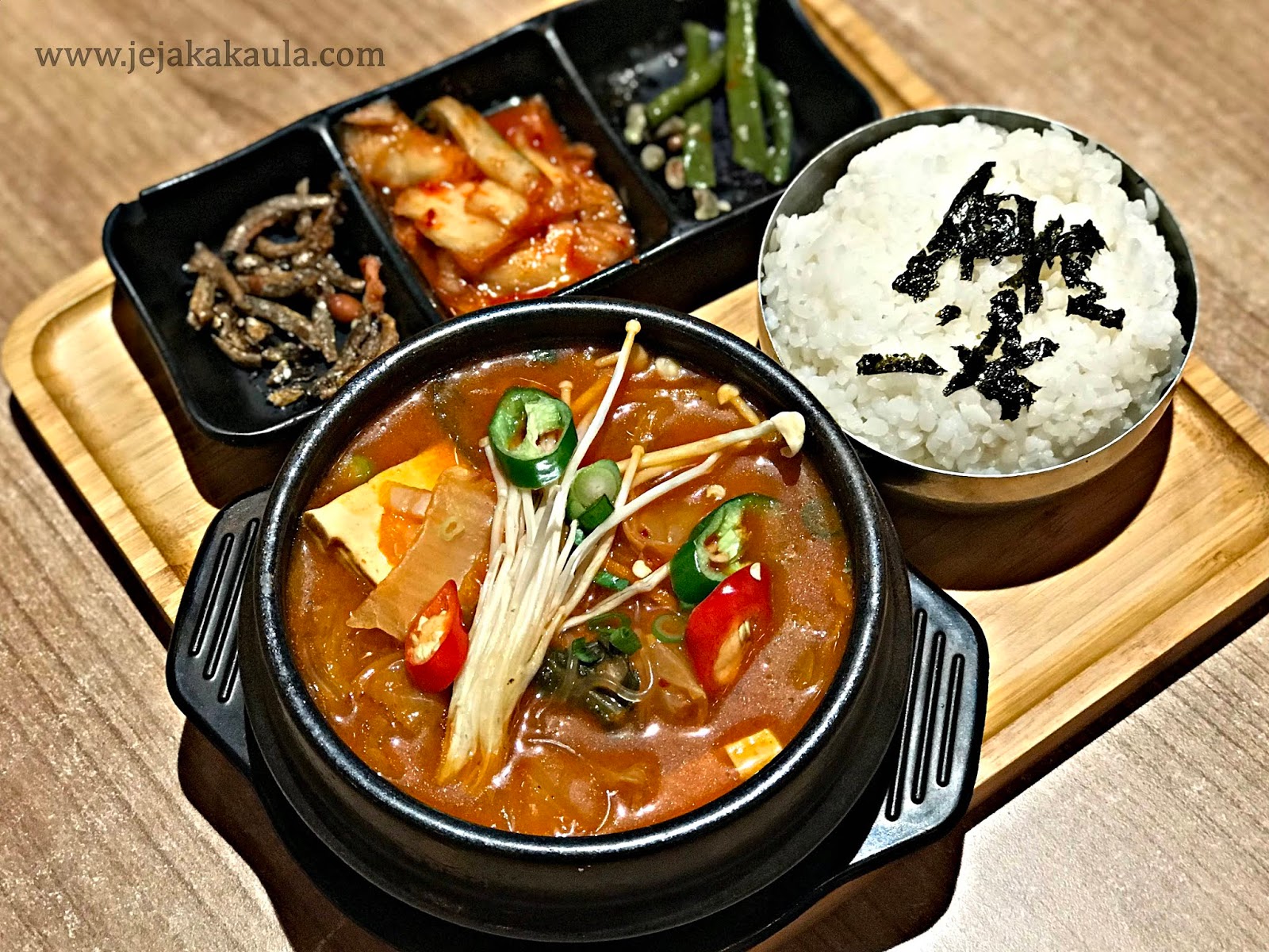 menu di myeongdong topokki - Amy Rutherford
