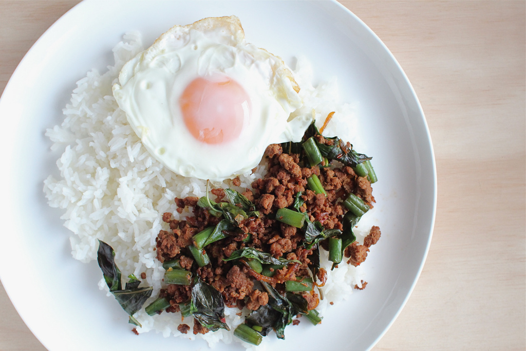 Food Endeavours of the Blue Apocalypse: Stir Fried Thai Basil and Pork ...