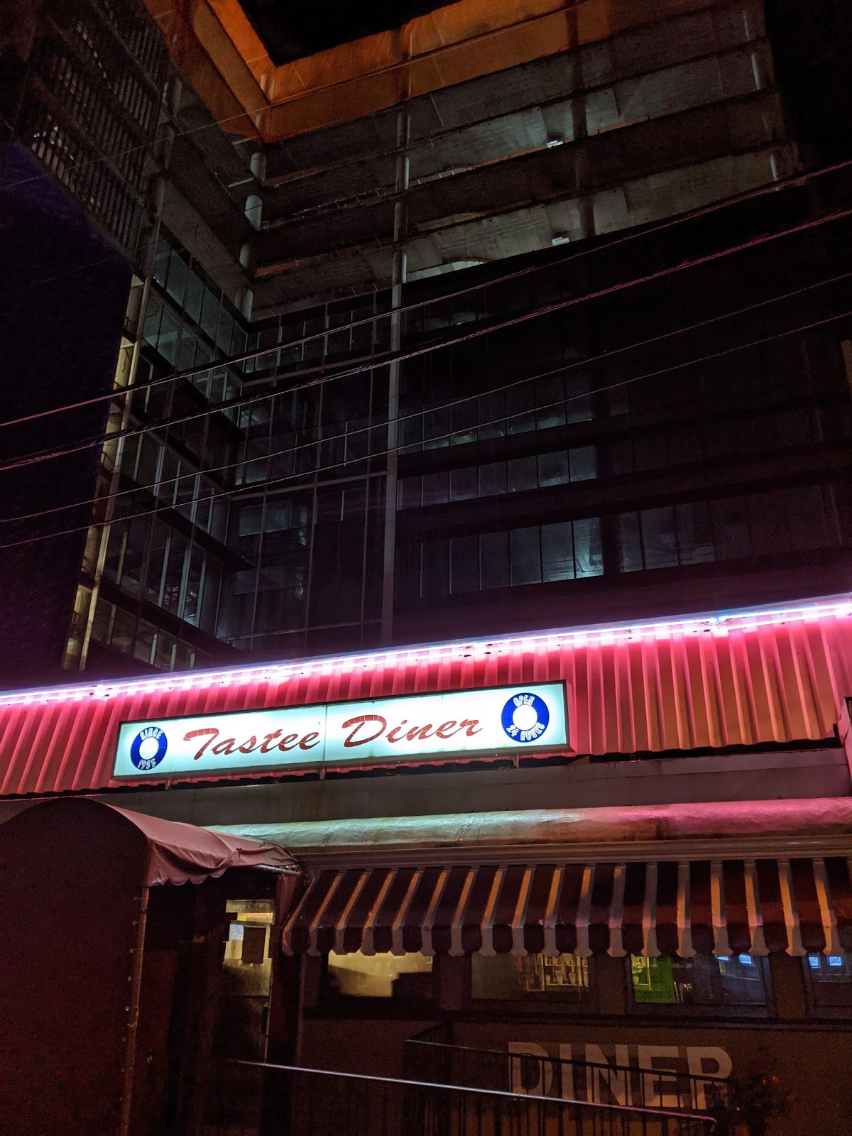 Robert Dyer @ Bethesda Row: Tastee Diner: "We're open"