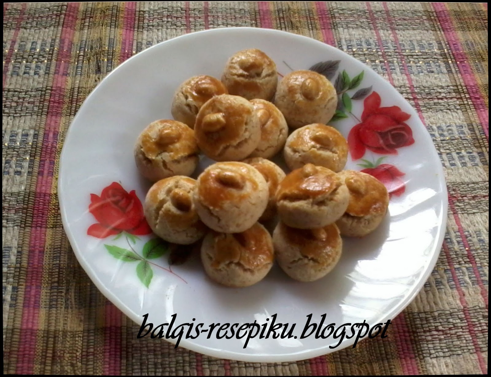 Biskut Mazola Fazlina