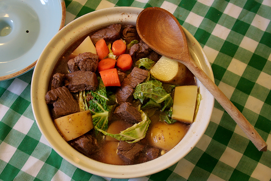 The Butterfly Balcony: The Kitchen Front - Scouse