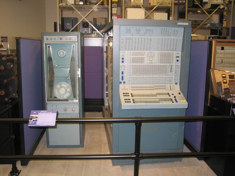 Yara Hdz: Generación de los ordenadores