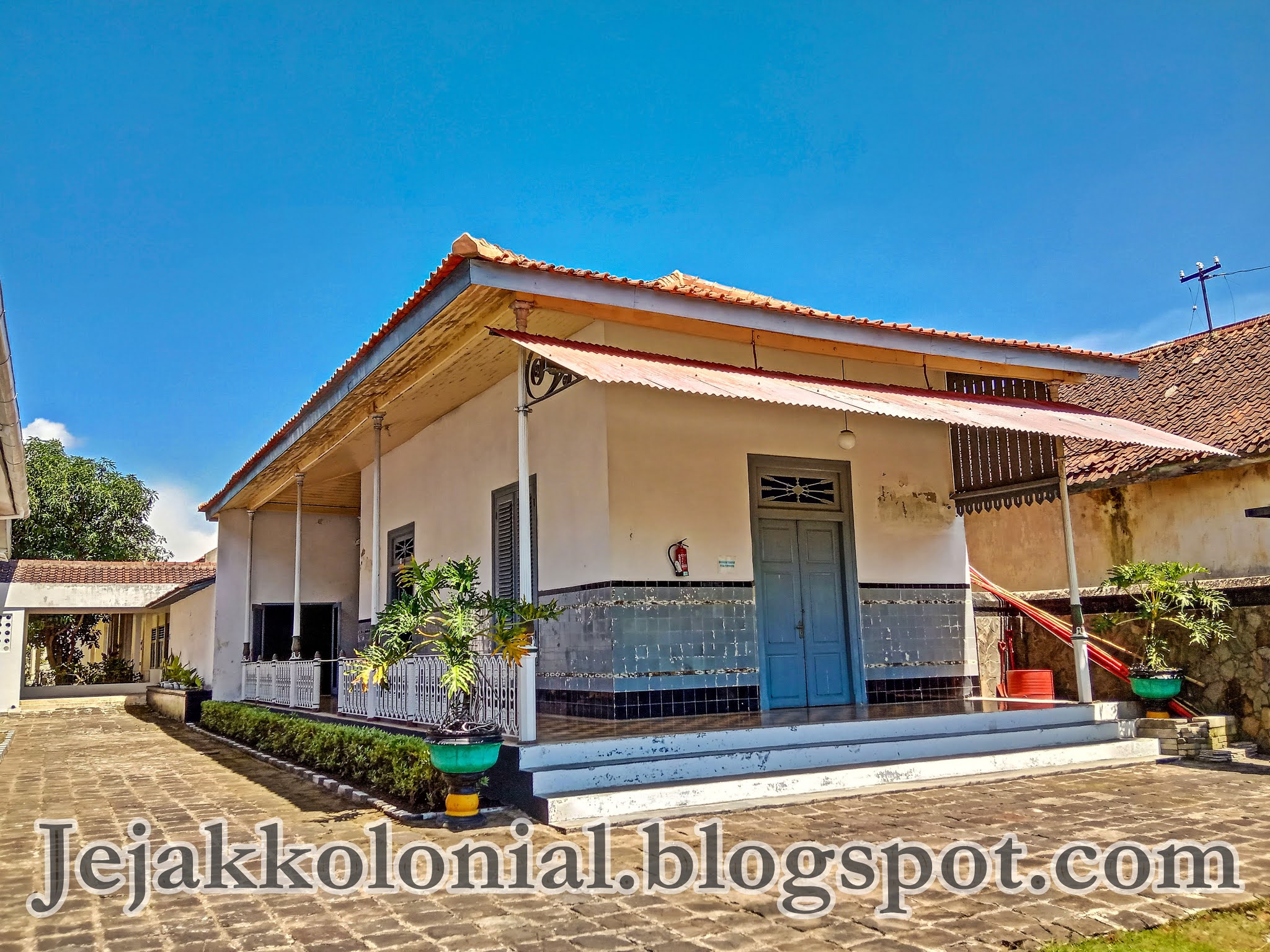 Jejak Kolonial: Perjalanan Hidup Rumah Indische Woonhuizen