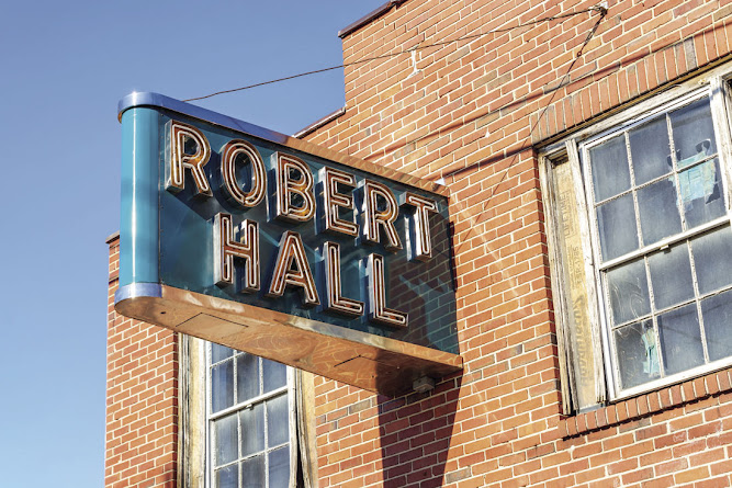 The Digital Research Library of Illinois History Journal™ : Robert Hall ...