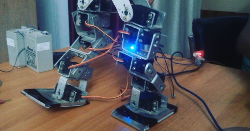 Humanoid Biped Robot 8DOF - hand made final year engineering project ...