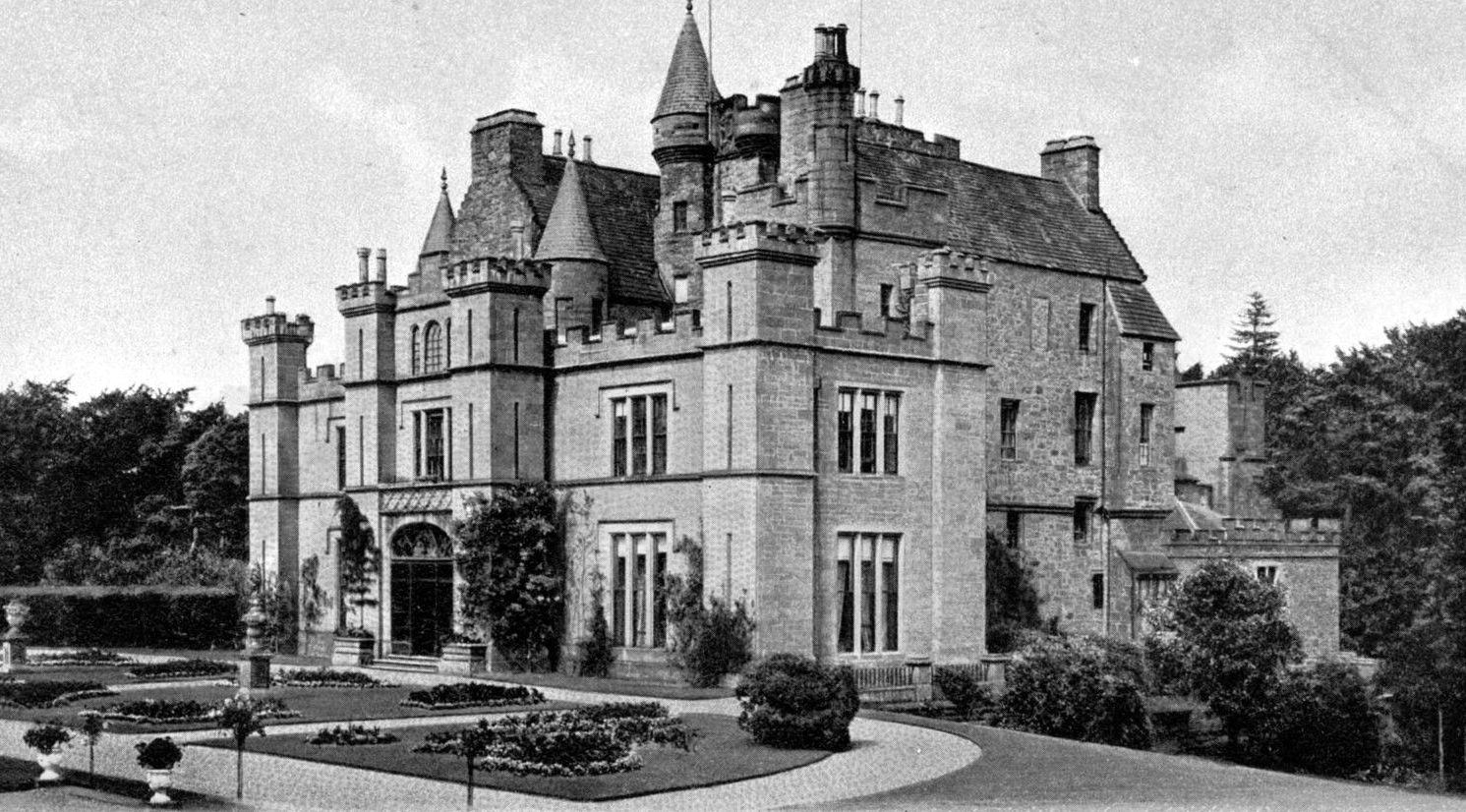 Tour Scotland: Old Photograph Aldbar Castle Scotland