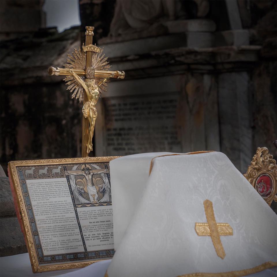 New Liturgical Movement: Progressive Solemnity: Traditional ...