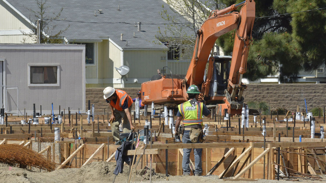 MEC&F Expert Engineers : Construction worker with Ghidorzi Construction ...