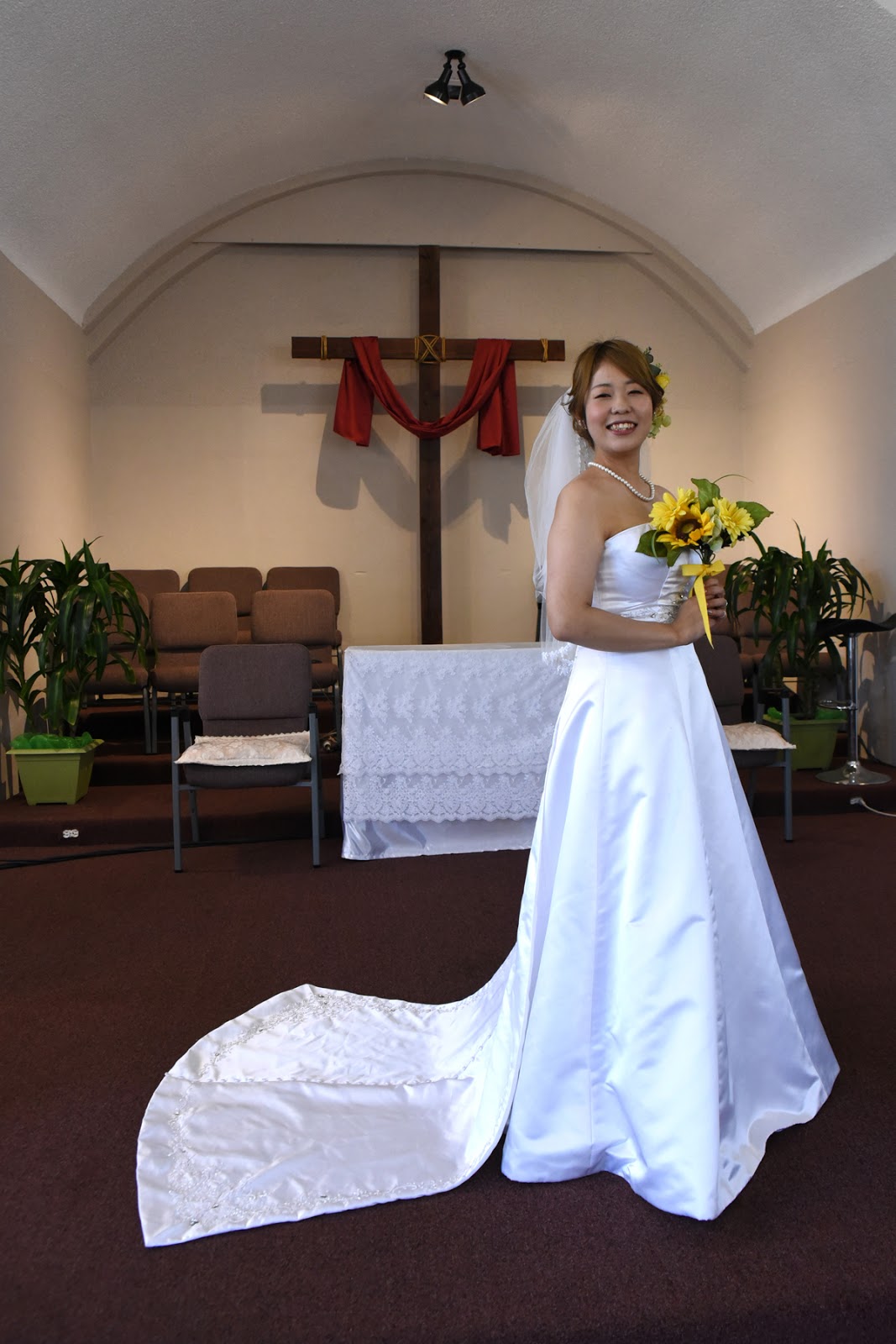 Hawaii Wedding Chapel: June Bride