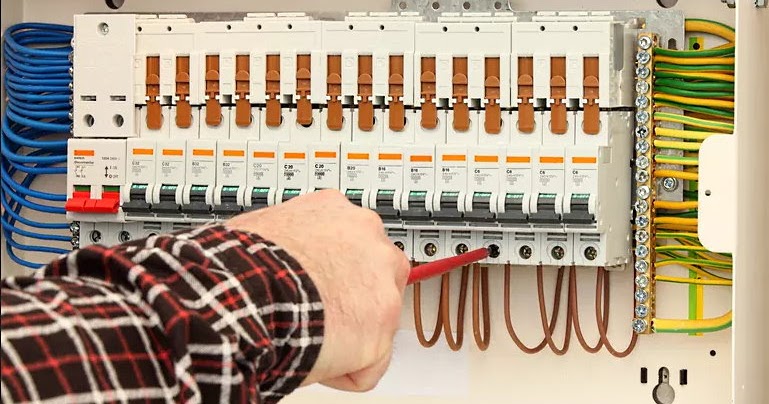 Fuses and Fuse Boxes - Explanation ~ TESLA INSTITUTE