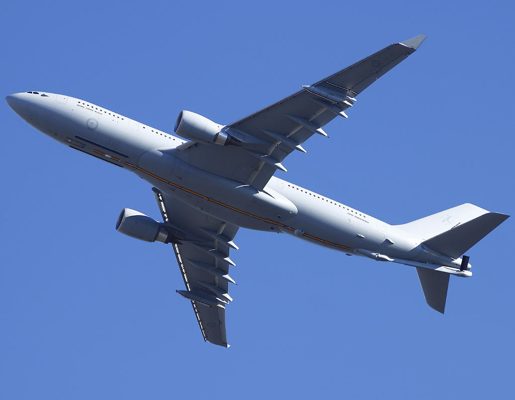 Perth Airport Spotter's Blog: RAAF KC-30A A39-003 Departs YPPH