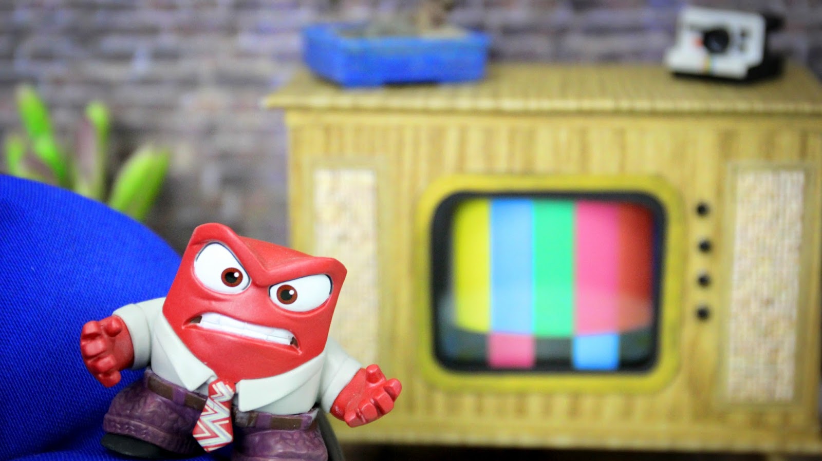 How to Make a Doll Retro TV | Free Printable