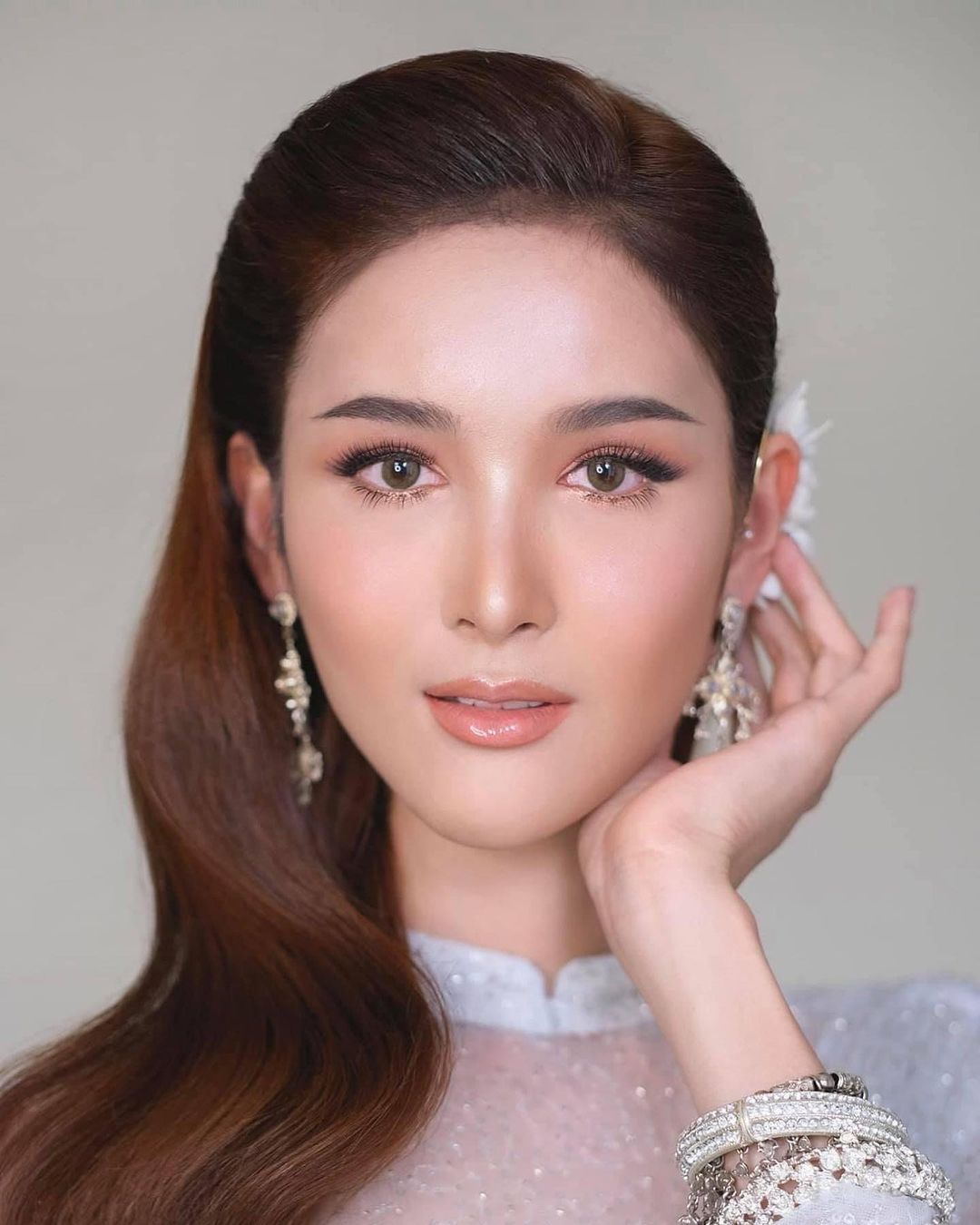 Benz Thipsuda – Most Cute Transgender Jewelry Model - TG Beauty