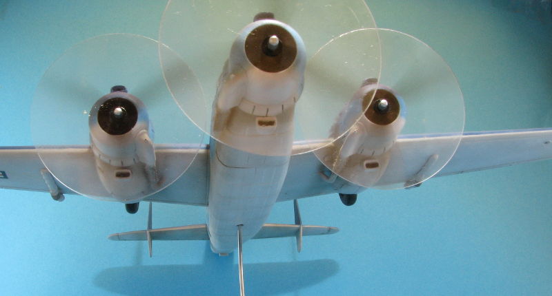 Fill 'n Sand: Airbrushed prop blur discs.