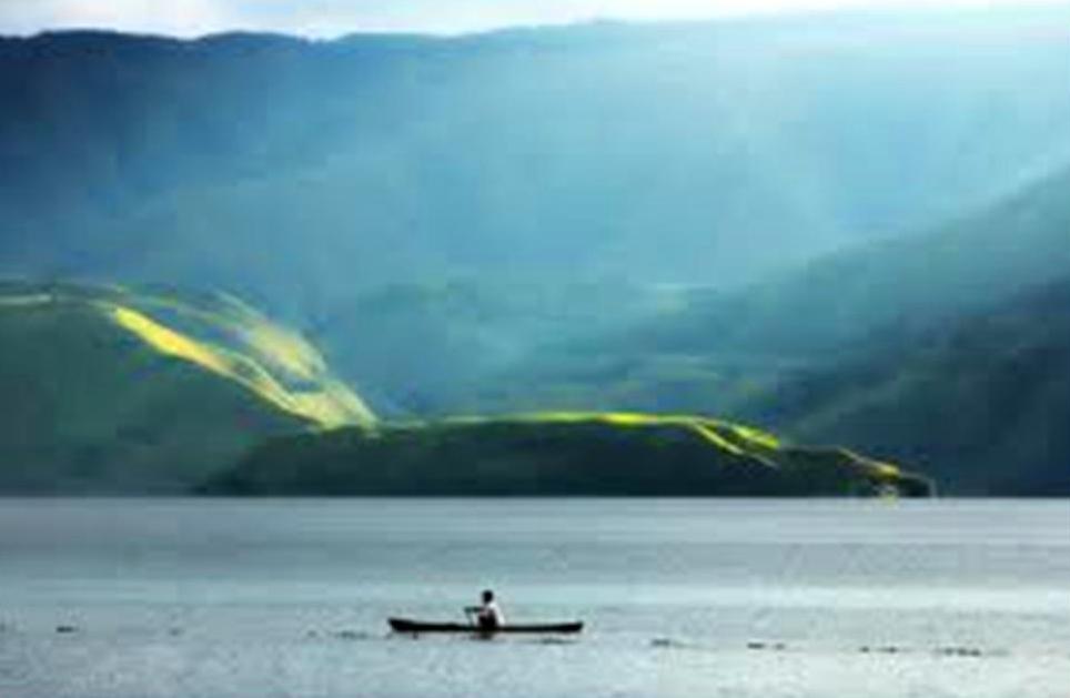 Telusur Pantai Pasir Putih Parbaba di Simanindo - Pariwisata Sumut