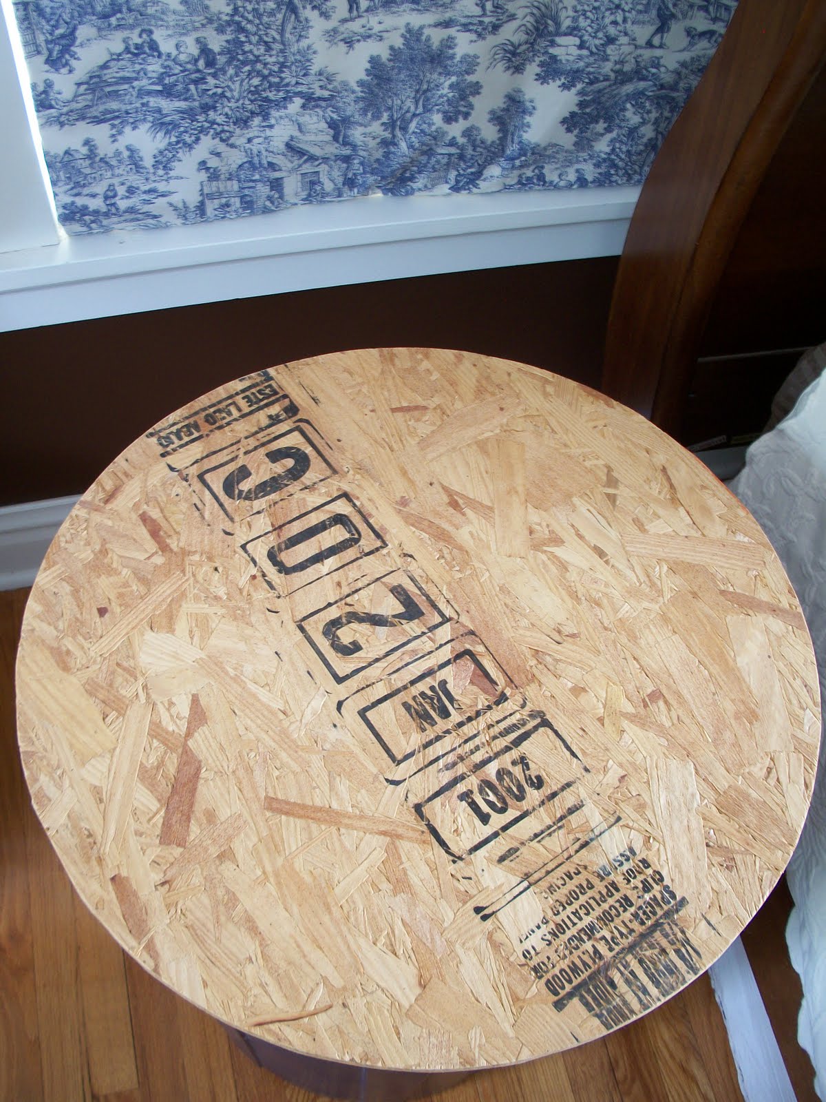 The Lavender Tub: Garbage Can Storage Table