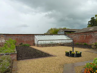 Middle of Nowhere: Brooding topiary at Longner Hall