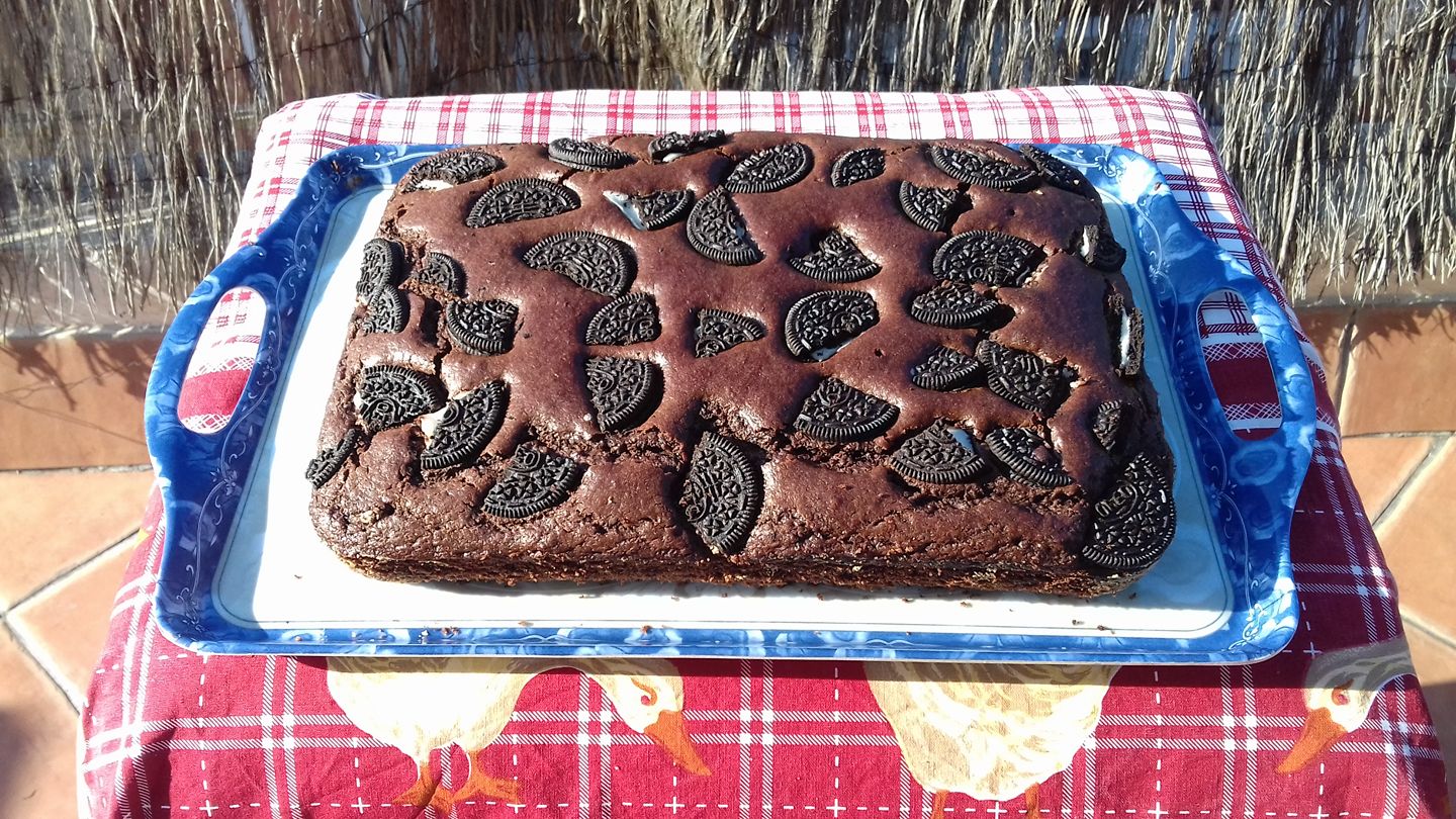 LA PEROLA DE KAROLA: COCA DE CHOCOLATE CON OREOS.