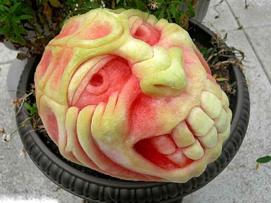 20 WATERMELON BIZARRE ART - Discreet Magazine