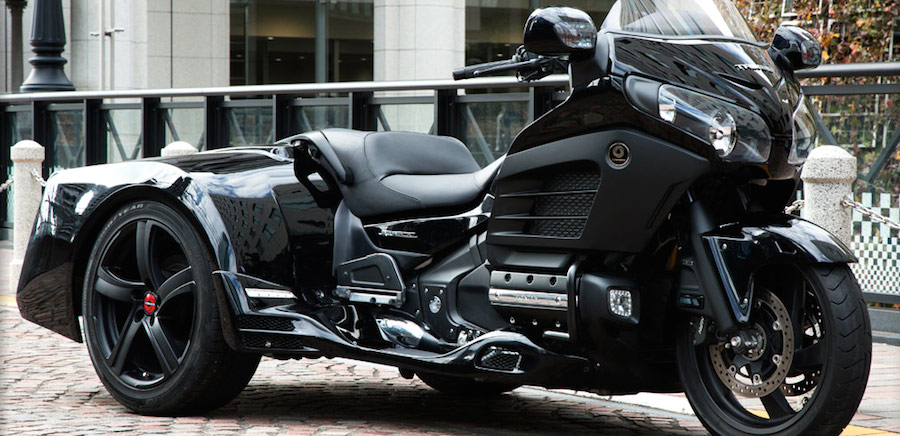 スポーツカーのようなデザインの三輪バイク「トライクスF6T」を発表｜Idea Web Tools | 自動車とテクノロジーのニュースブログ