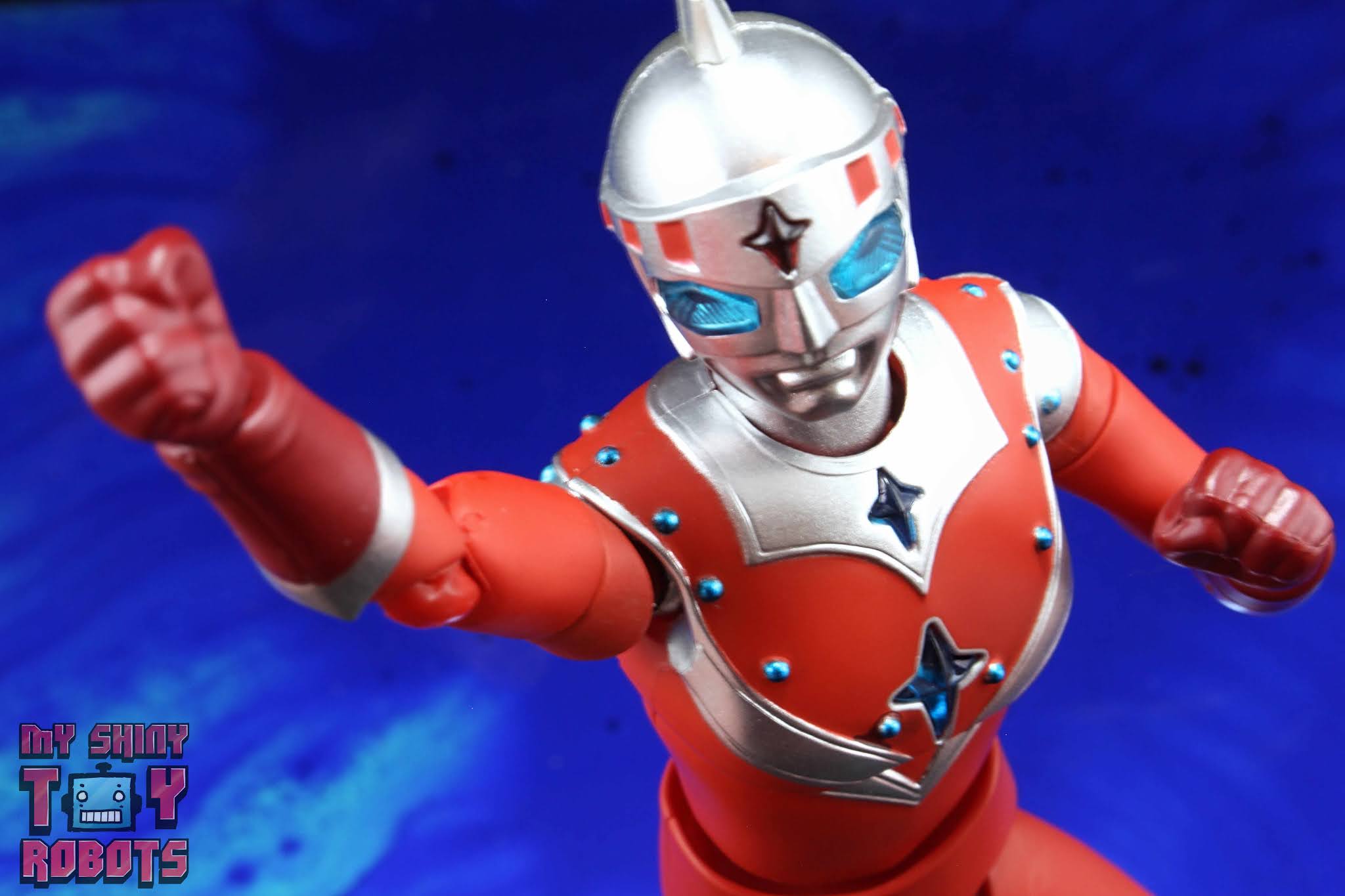 My Shiny Toy Robots: Toybox REVIEW: Hero Action Figure Iron King