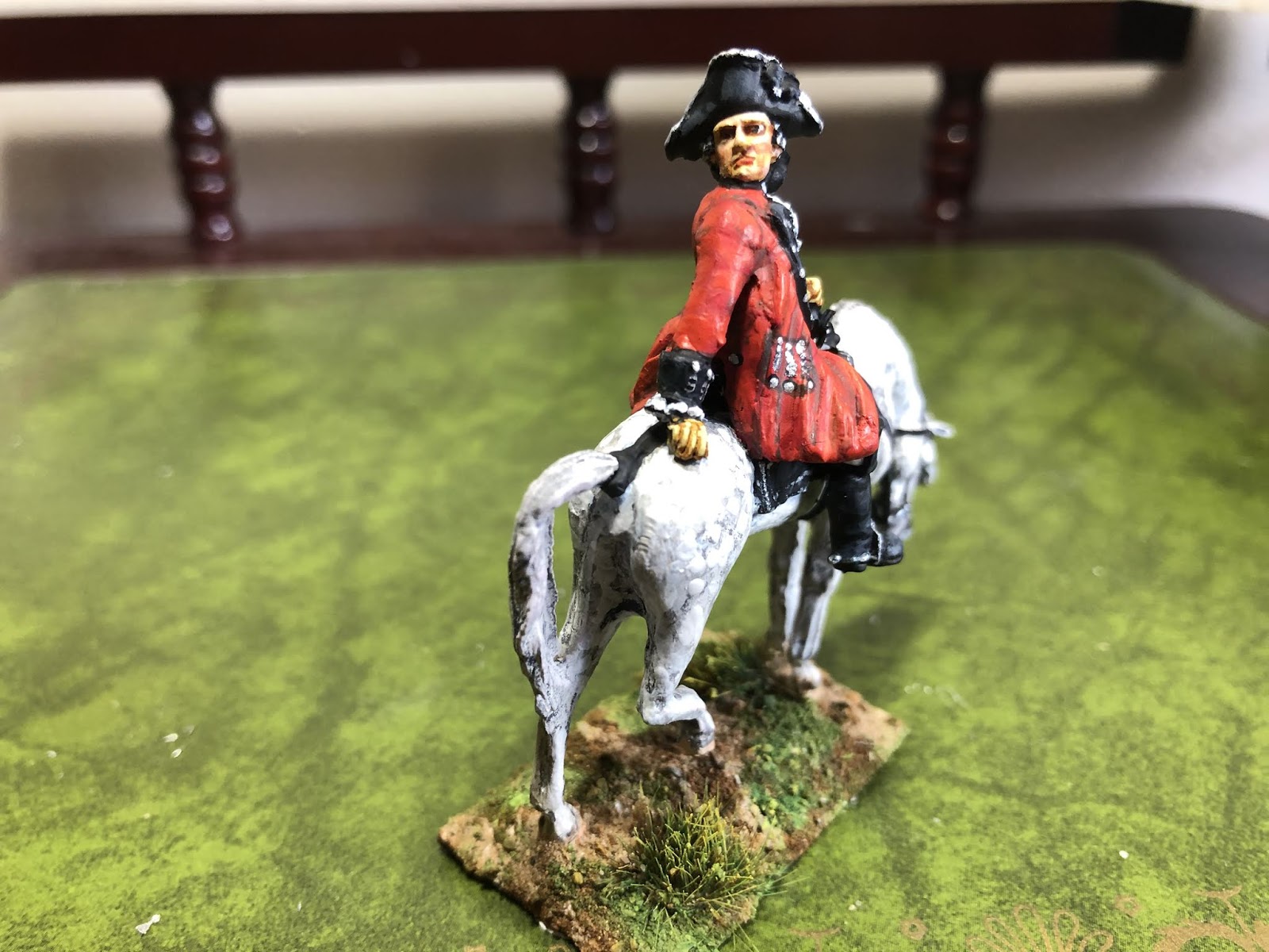 SMALL WORLD WAR: Hanoverian officer painted and based