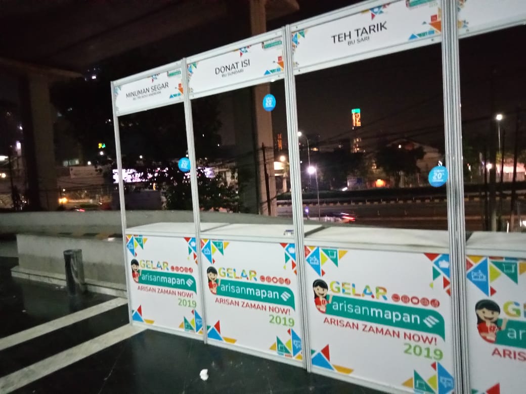 stand booth pameran