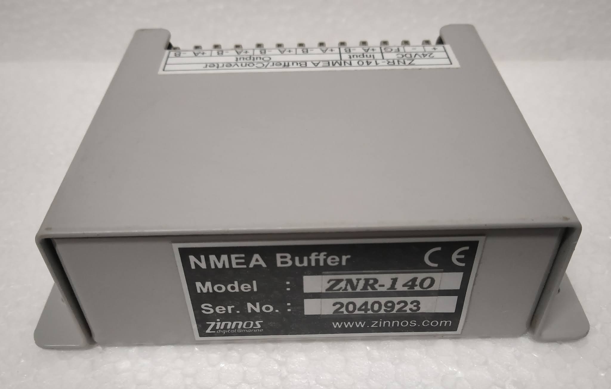 Zinnos ZNR-140 4ch NMEA 0183 Buffer / Converter - 24VDC