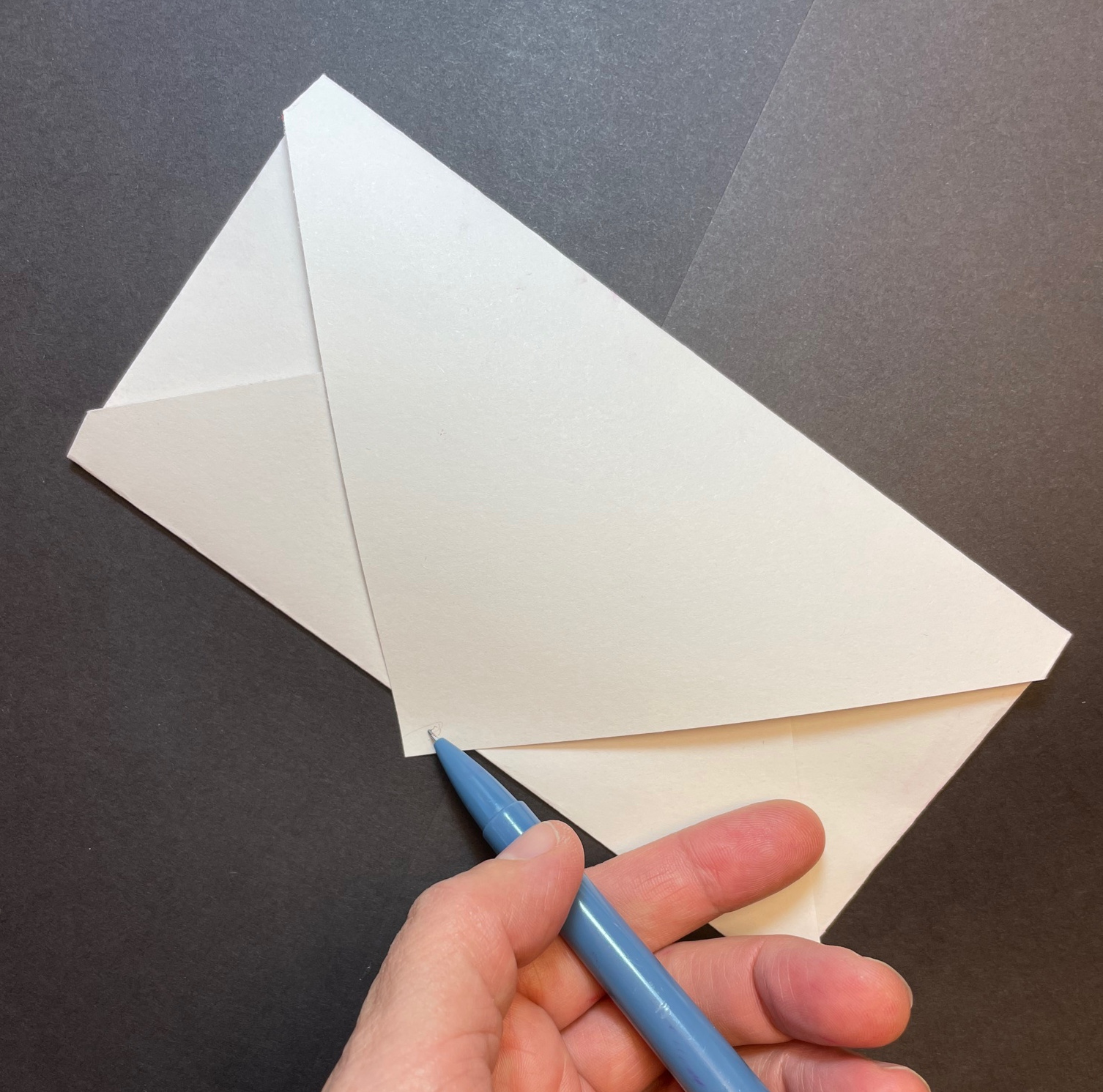 Gummiapan : Vika kuvert till slimline/how to make an envelope