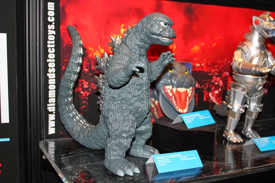 Import Monsters: Toy Fair 2015: Diamond Select Godzilla Banks