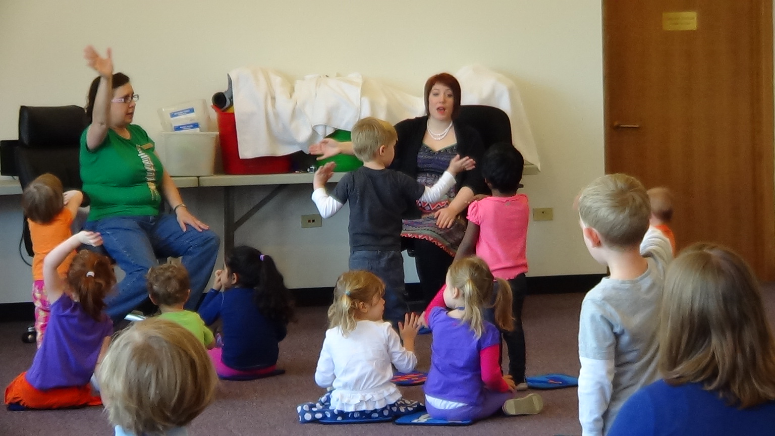 Miss Sarah's Storytime: Dinosaur Storytime for 0-3 age group -- Dig ...