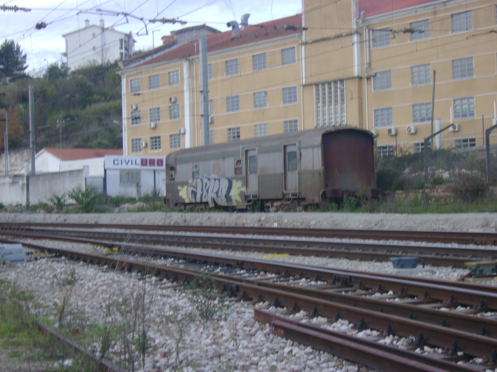 selvagemtexas: ESTAÇÃO FERROVIÁRIA DE COIMBRA-B!