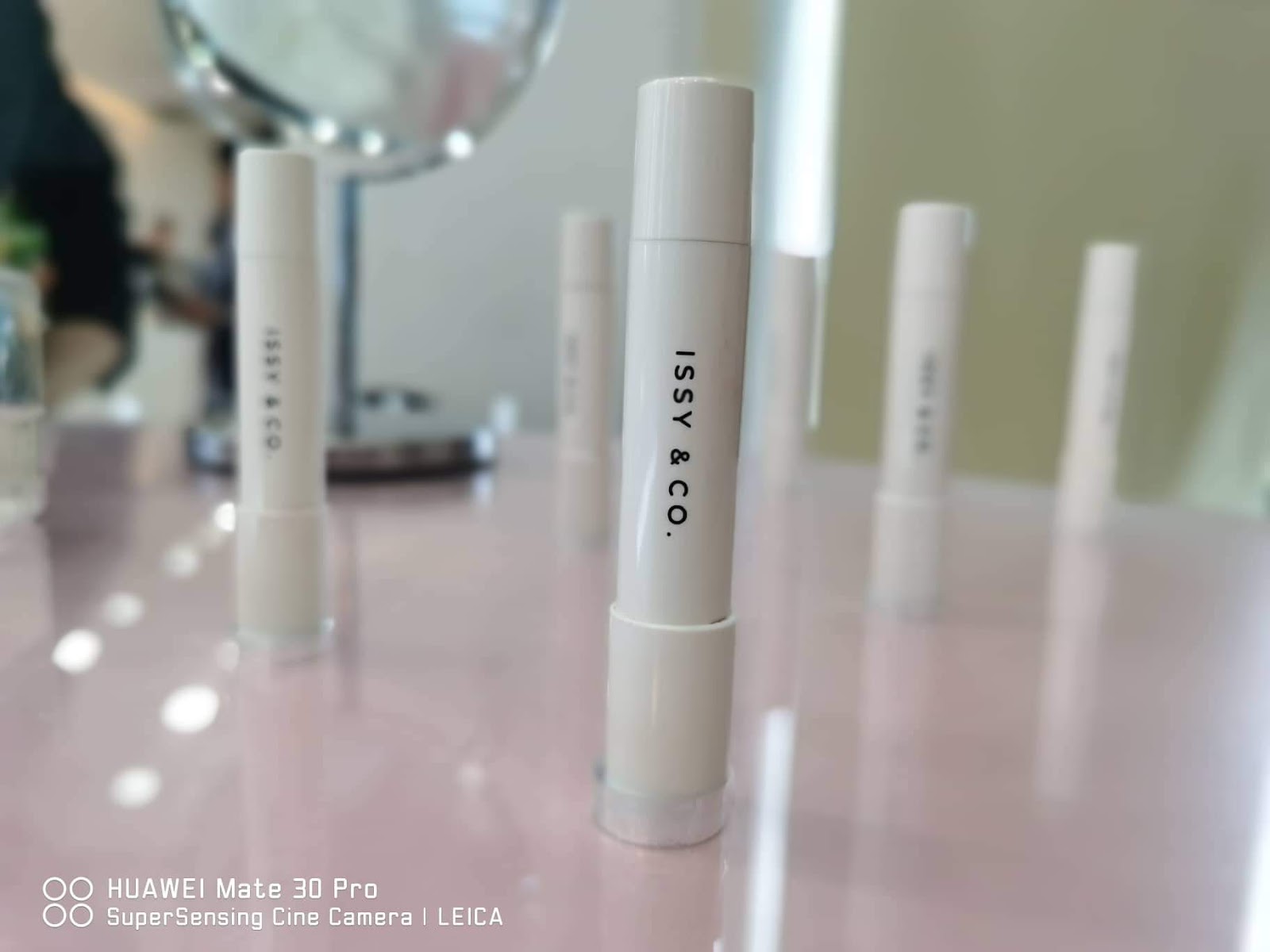 Lemon GreenTea: Issy & Co: Cruelty-Free MakeUp That's Also Vegan