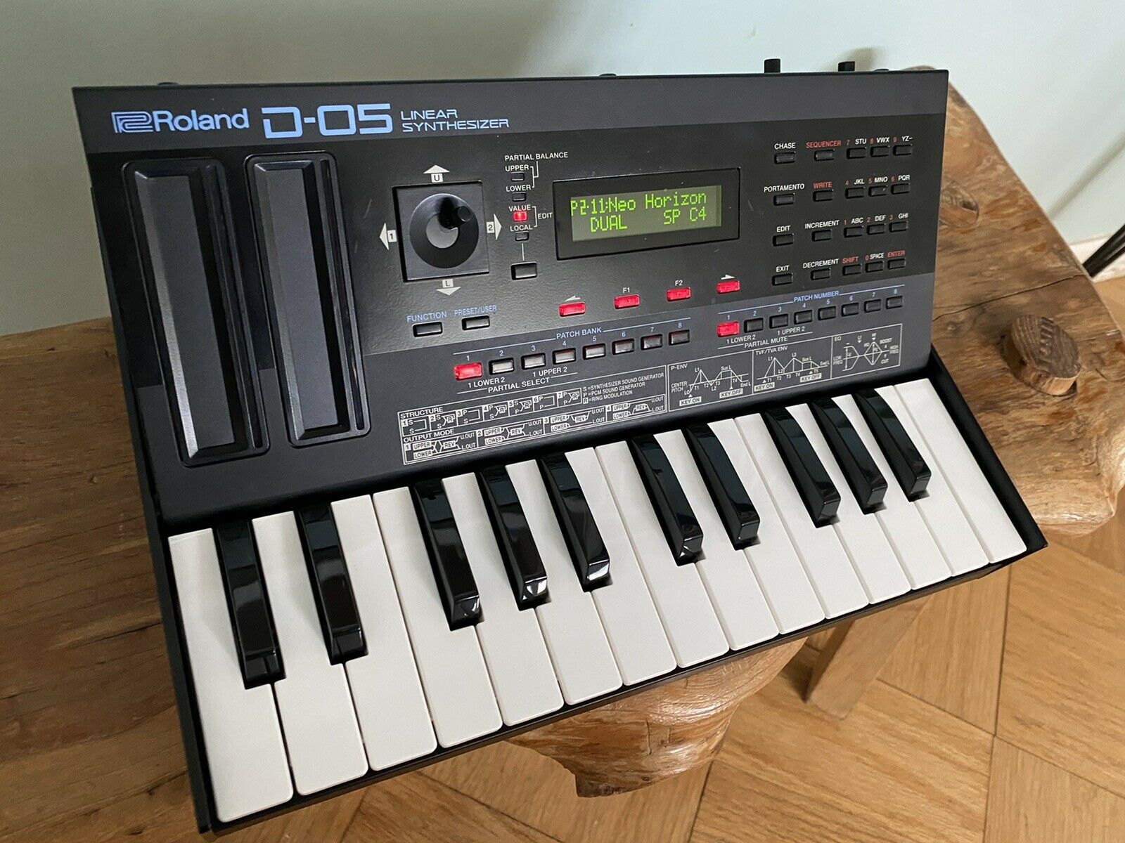 MATRIXSYNTH: Roland D-05 Boutique Synthesizer With K-25M
