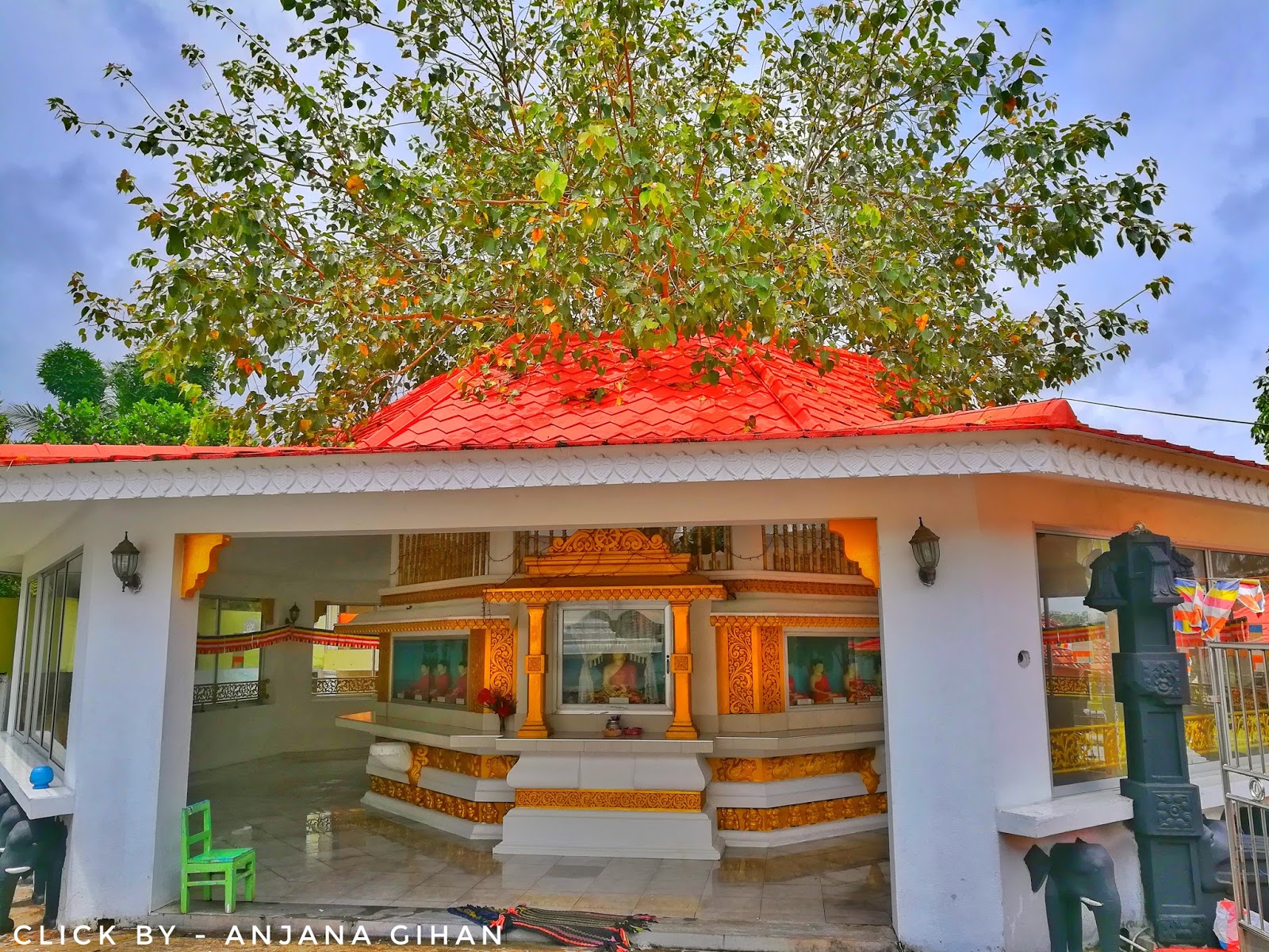 Sri Sugathanandanaramaya Mullegama - ශ්‍රීසුගතනන්දනාරාමය මුල්ලේගම