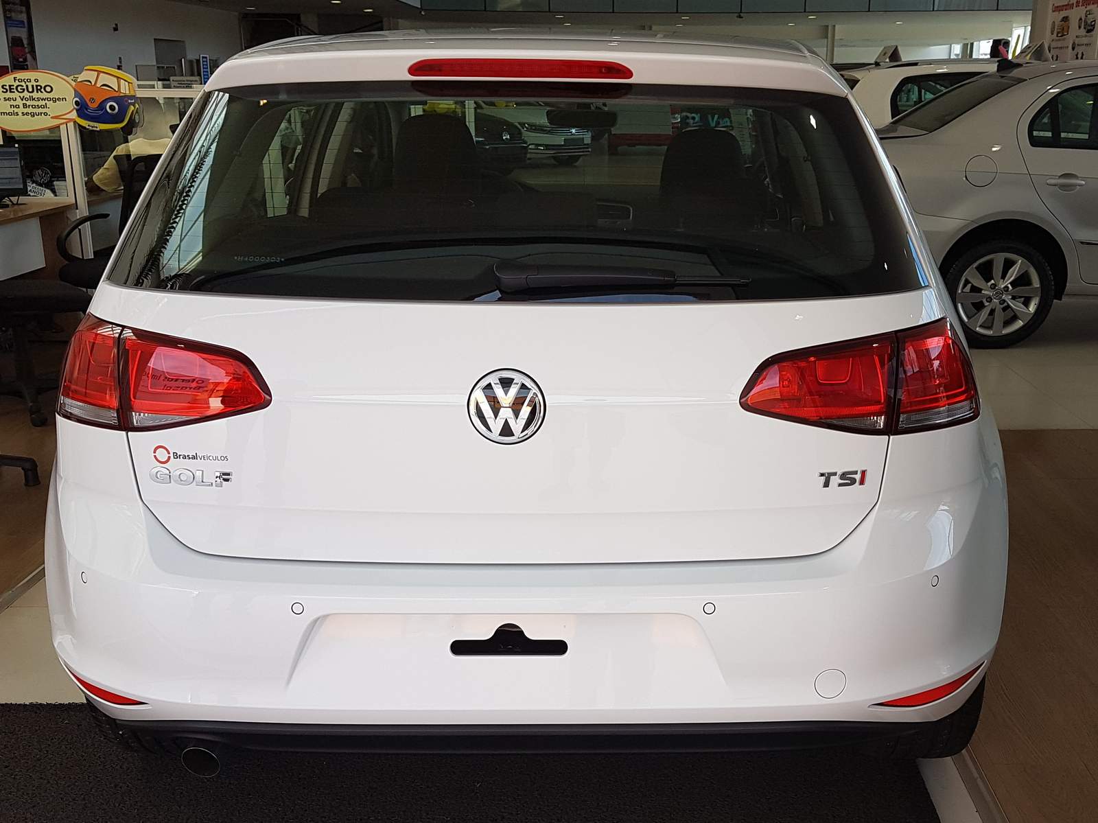 VW Golf Comfortline 1.0 TSI 2017: preço, consumo - vídeo