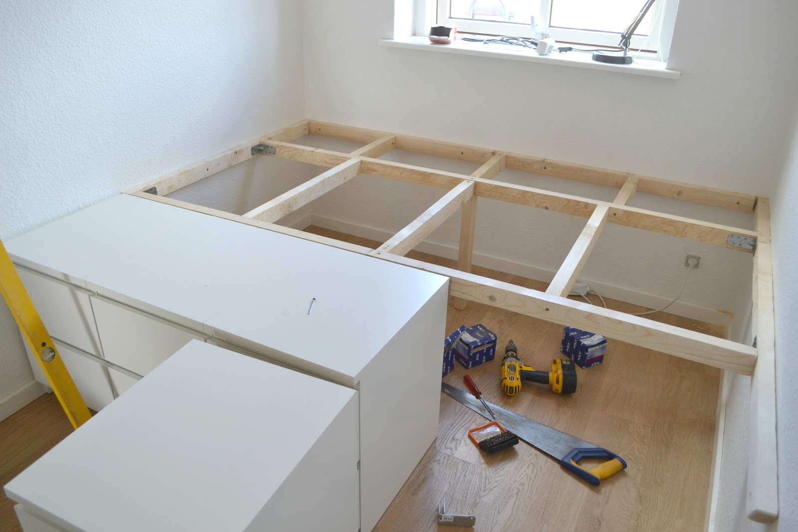 Luft under vingerne: Selvbygget seng - en slags DIY i billeder