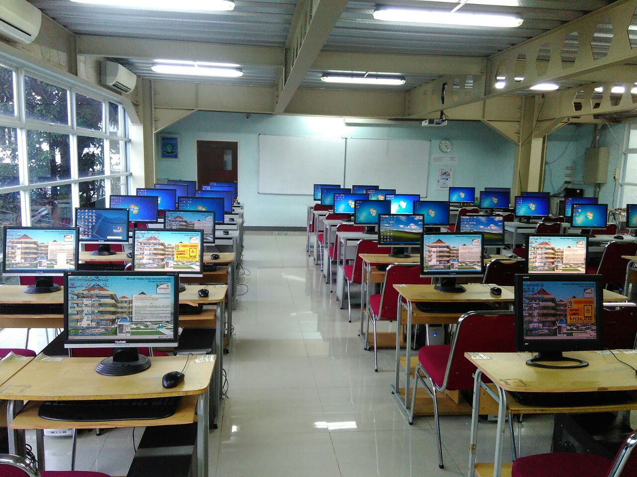 2018 ~ Laboratorium Komputer Fakultas Teknik Universitas Pancasila