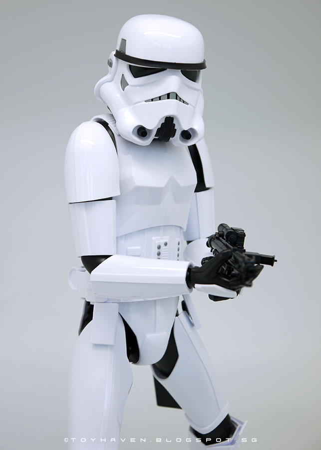 toyhaven: "It's them! Blast them!" Review of Bandai 1/6th scale Star ...