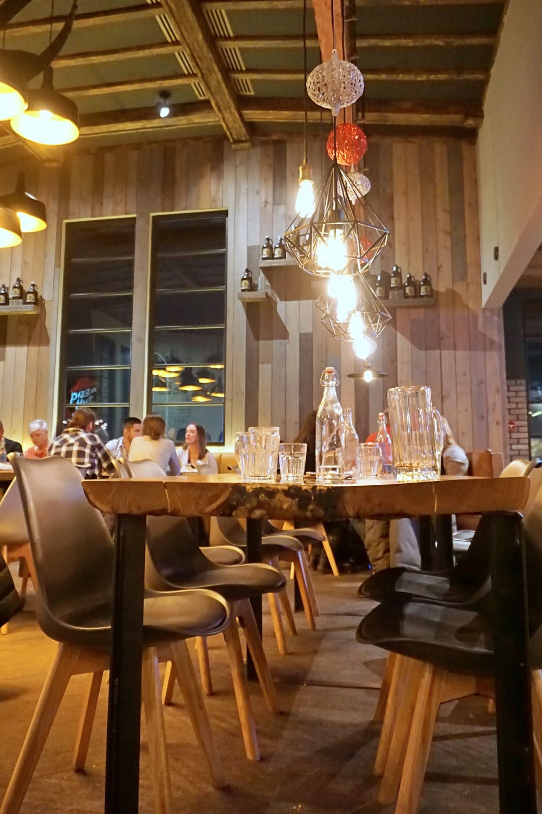 [Manitoba - Winnipeg] Brazen Hall Kitchen and Brewery - Beer (and Mead ...