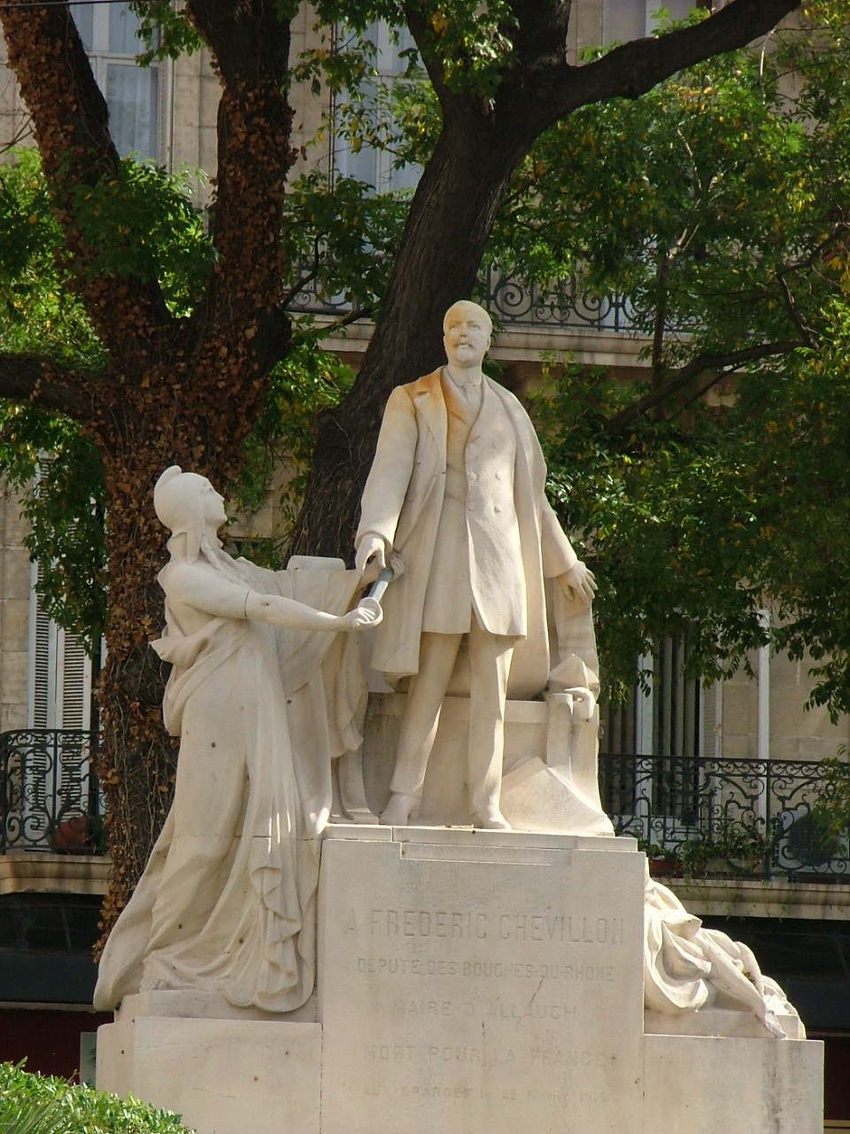 Marseille, ville sculptée 2: Henri Raybaud