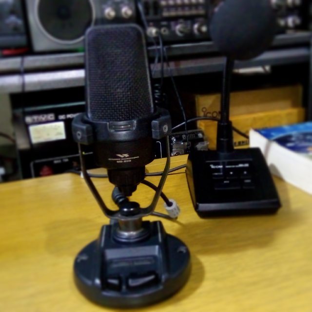 INDIKATOR DIGITAL DAN ACCESSORIS RUANG OPERATOR RADIO STATION EKAJAYA-YC4TW