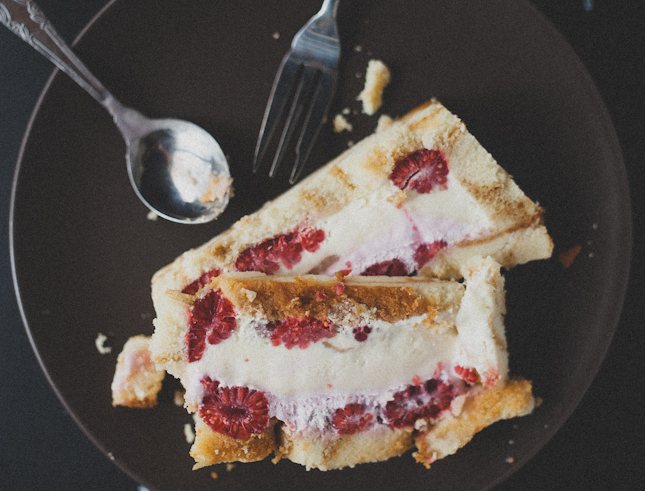 Ribbon And Circus: Raspberry Vanilla Ice-Cream Cake