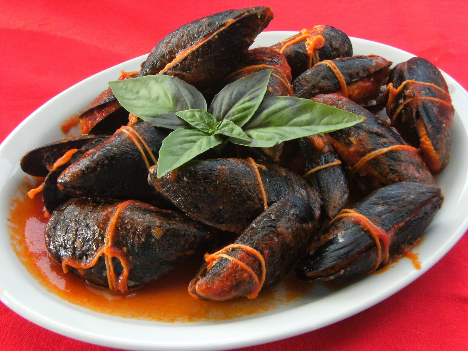 Le ricette della Ninetta: COZZE RIPIENE AL SUGO