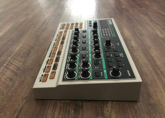 MATRIXSYNTH: Yamaha DX200 SN HJO1799