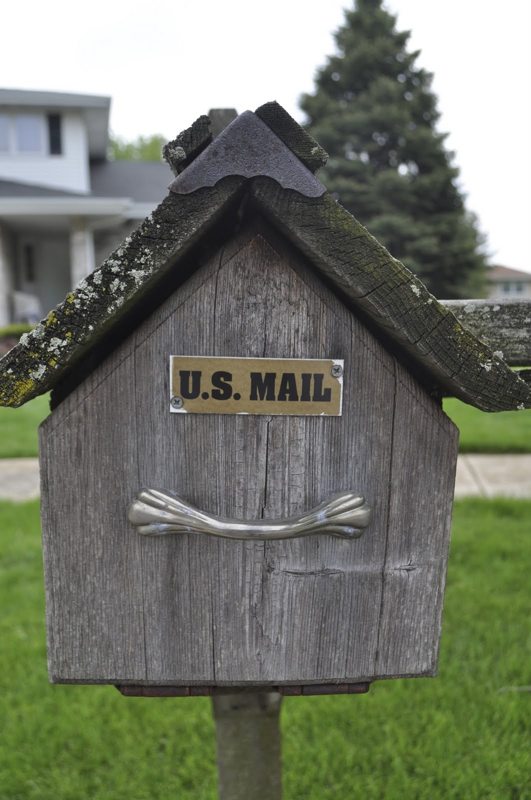 Adam & Julia: #20- A pentagon is represented by a mailbox.